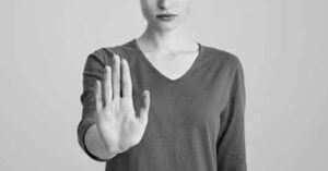 【炎上】FilmarksのAI使用CMを削除した理由3選！クリエイターは誰？